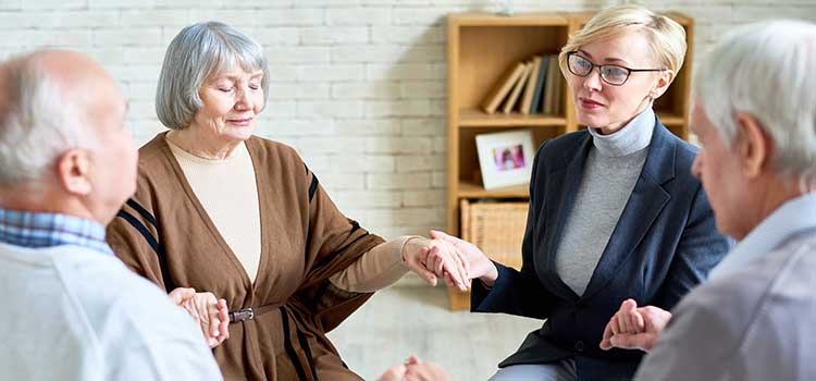 Becoming a Geropsychologist (Steps, Education, Salary & Duties)